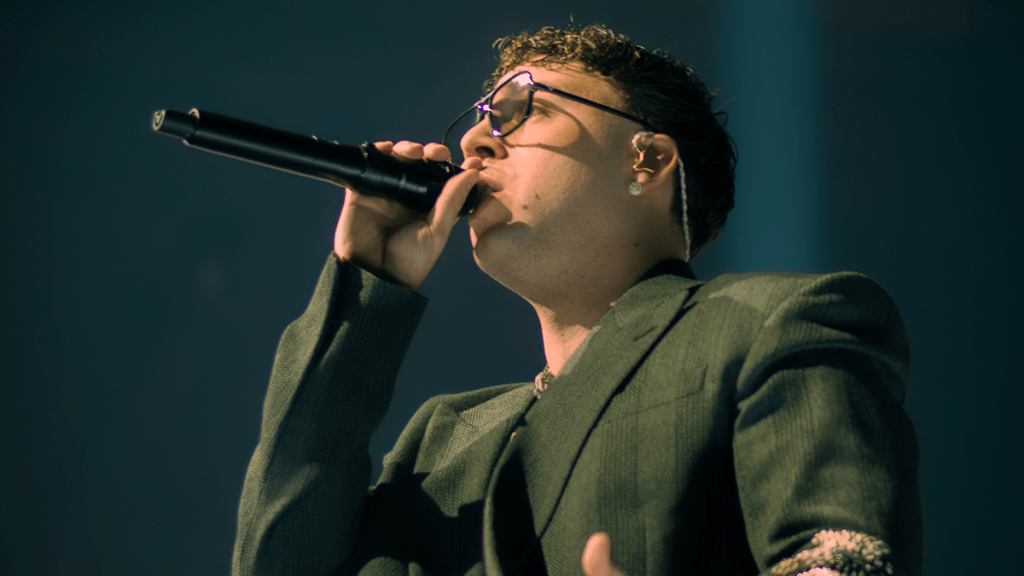 QUEVEDO ARRANCA SU «BUENAS NOCHES TOUR» EN MADRID CON UN MOVISTAR ARENA ...